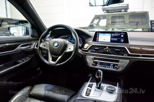 Grey BMW 7 Series 2022 in Tallinn, with an engine capacity of 3.00 L and mileage of 159 thousand km for 47900 €, photo 11 on AUTOMOTO.COM.LV