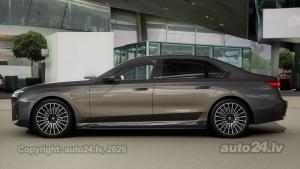 Pelēks BMW 7 Series 2026 Tallina, ar dzinēja tilpumu 3.00 L un nobraukumu 1 tūkst. km par 148360 €, foto 3 vietnē AUTOMOTO.COM.LV