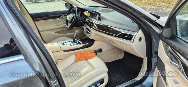BMW 7 Series 2016 in Tallinn, with an engine capacity of 3.00 L and mileage of 0 thousand km for 25300 €, photo 5 on AUTOMOTO.COM.LV