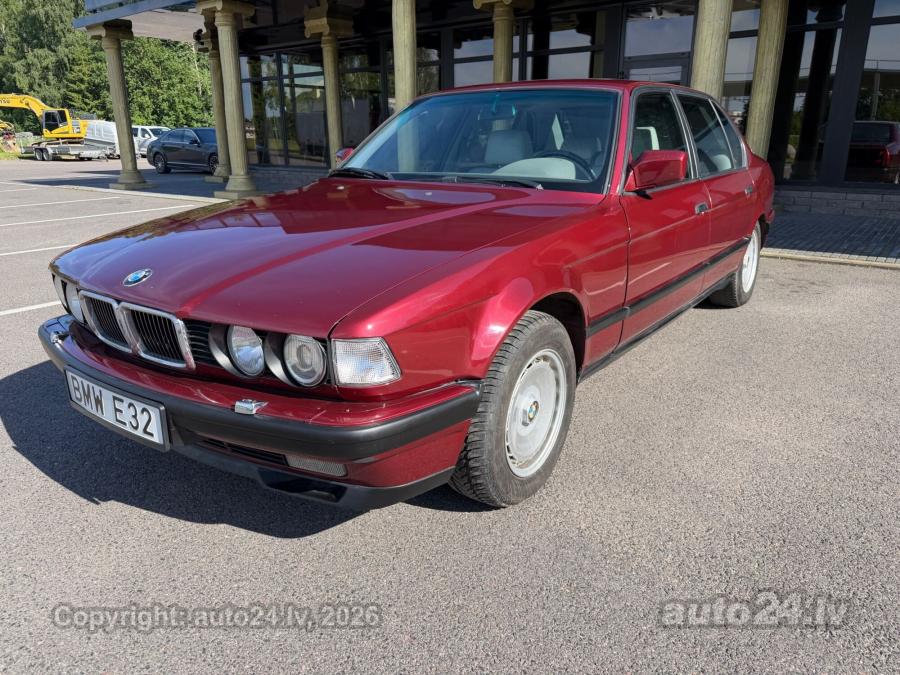 Красный БМВ 7 Серия 1993 в Тарту, объемом двигателя 4.99 л и пробегом 263 тыс. км за 11000 €, фото 1 на AUTOMOTO.COM.LV