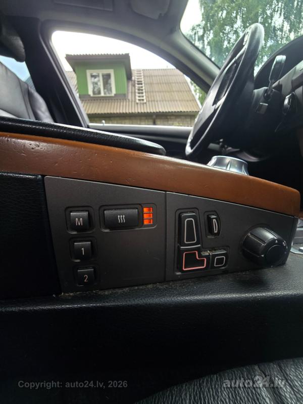 BMW 7 Series 2004 Tallina, ar dzinēja tilpumu 3.00 L un nobraukumu 398 tūkst. km par 1600 €, foto 10 vietnē AUTOMOTO.COM.LV