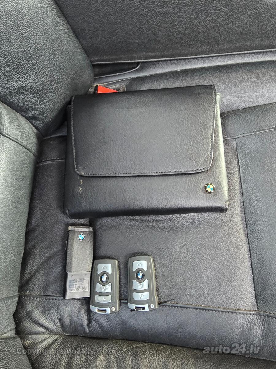 BMW 7 Series 2004 Tallina, ar dzinēja tilpumu 3.00 L un nobraukumu 398 tūkst. km par 1600 €, foto 14 vietnē AUTOMOTO.COM.LV