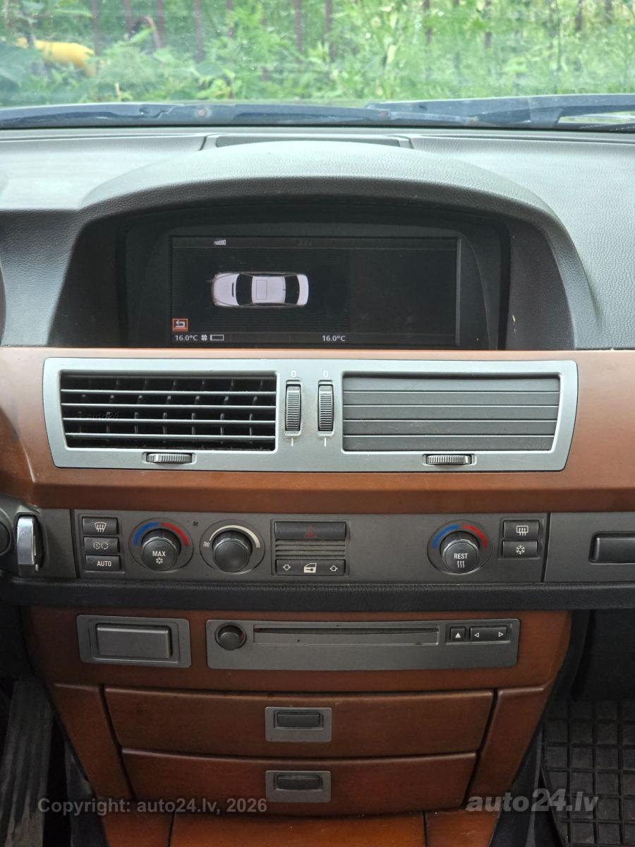 BMW 7 Series 2004 Tallina, ar dzinēja tilpumu 3.00 L un nobraukumu 398 tūkst. km par 1600 €, foto 16 vietnē AUTOMOTO.COM.LV