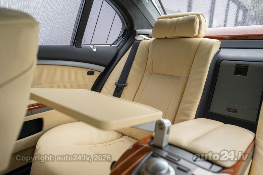 BMW 7 Series 2004 Tallina, ar dzinēja tilpumu 4.40 L un nobraukumu 28 tūkst. km par 44900 €, foto 12 vietnē AUTOMOTO.COM.LV