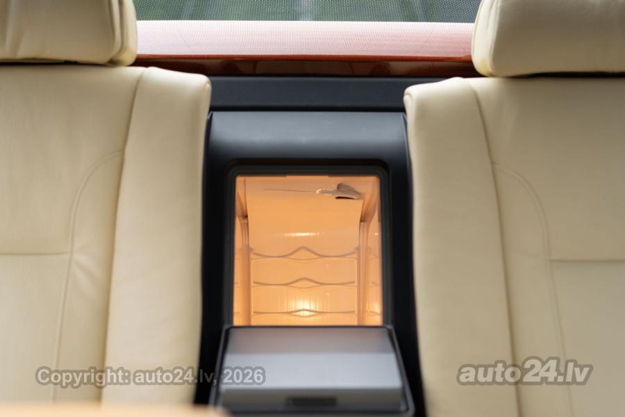 BMW 7 Series 2004 Tallina, ar dzinēja tilpumu 4.40 L un nobraukumu 28 tūkst. km par 44900 €, foto 14 vietnē AUTOMOTO.COM.LV