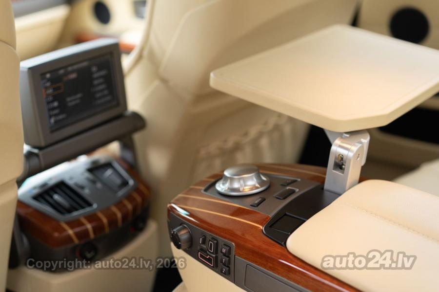 BMW 7 Series 2004 Tallina, ar dzinēja tilpumu 4.40 L un nobraukumu 28 tūkst. km par 44900 €, foto 15 vietnē AUTOMOTO.COM.LV
