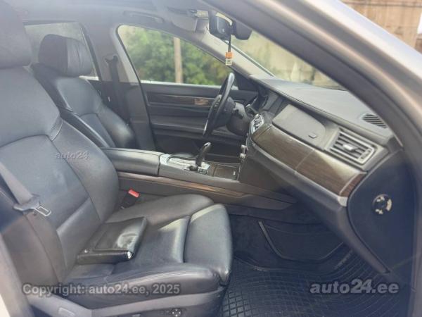 BMW 7 Series 2008 Tallina, ar dzinēja tilpumu 3.00 L un nobraukumu 253 tūkst. km par 8990 €, foto 7 vietnē AUTOMOTO.COM.LV