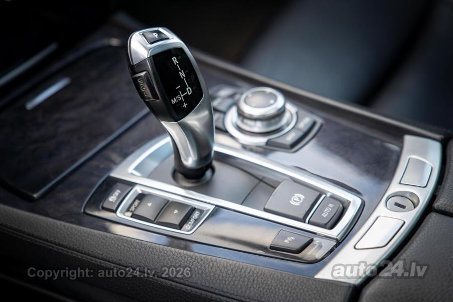 BMW 7 Series 2010 Pērnava, ar dzinēja tilpumu 3.00 L un nobraukumu 299 tūkst. km par 12000 €, foto 14 vietnē AUTOMOTO.COM.LV