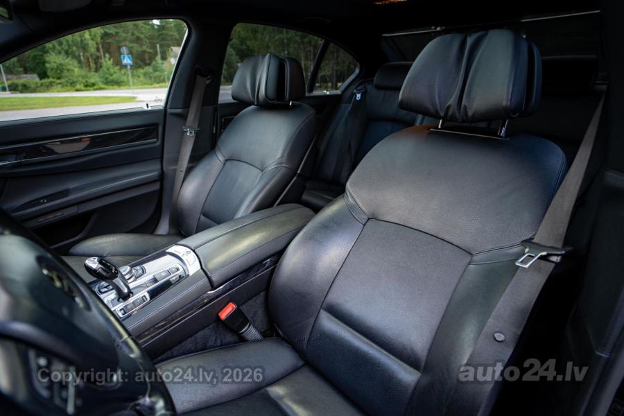 BMW 7 Series 2010 Pērnava, ar dzinēja tilpumu 3.00 L un nobraukumu 299 tūkst. km par 12000 €, foto 15 vietnē AUTOMOTO.COM.LV