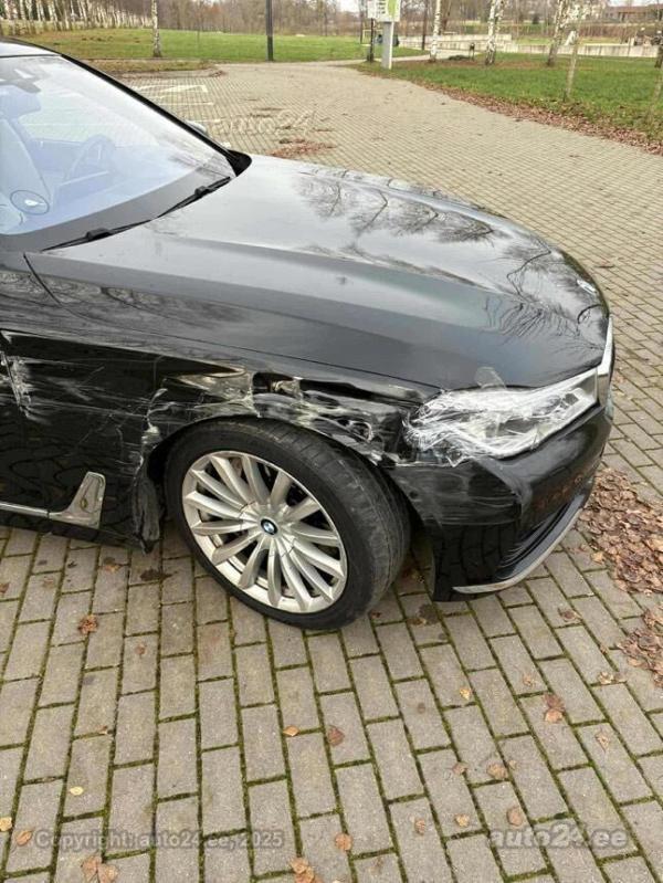 BMW 7 Series 2016 in Tallinn, with an engine capacity of 4.40 L and mileage of 191 thousand km for 15300 €, photo 11 on AUTOMOTO.COM.LV