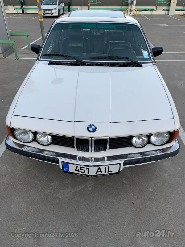 Balts BMW 7 Series 1984 Tallina, ar dzinēja tilpumu 3.40 L un nobraukumu 246 tūkst. km par 13500 €, foto 5 vietnē AUTOMOTO.COM.LV