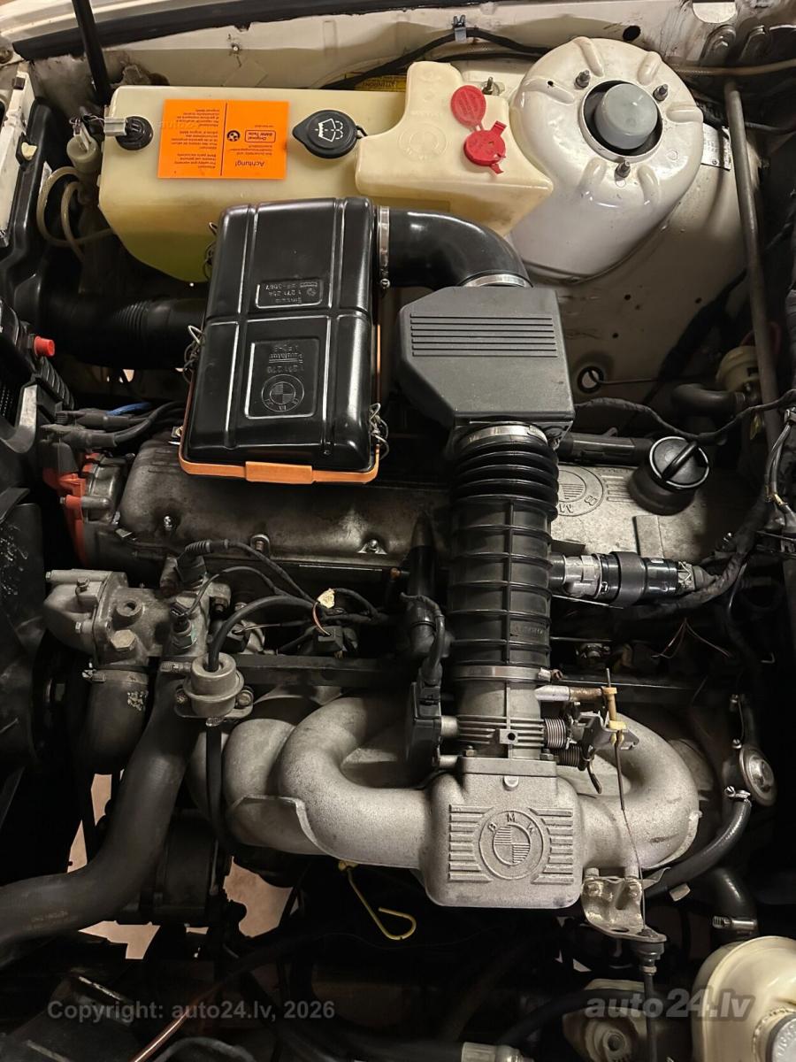 Balts BMW 7 Series 1984 Tallina, ar dzinēja tilpumu 3.40 L un nobraukumu 246 tūkst. km par 13500 €, foto 8 vietnē AUTOMOTO.COM.LV
