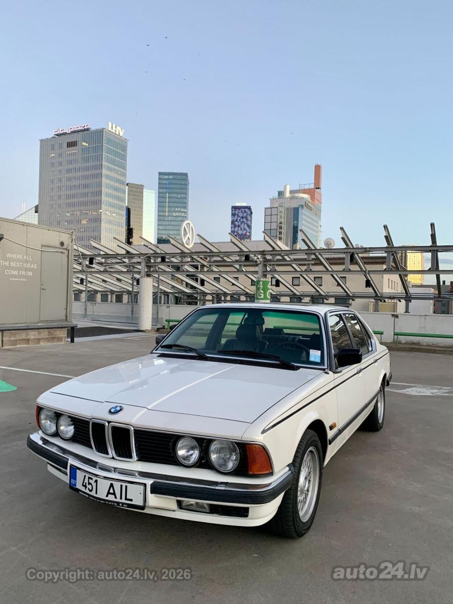 Balts BMW 7 Series 1984 Tallina, ar dzinēja tilpumu 3.40 L un nobraukumu 246 tūkst. km par 13500 €, foto 13 vietnē AUTOMOTO.COM.LV