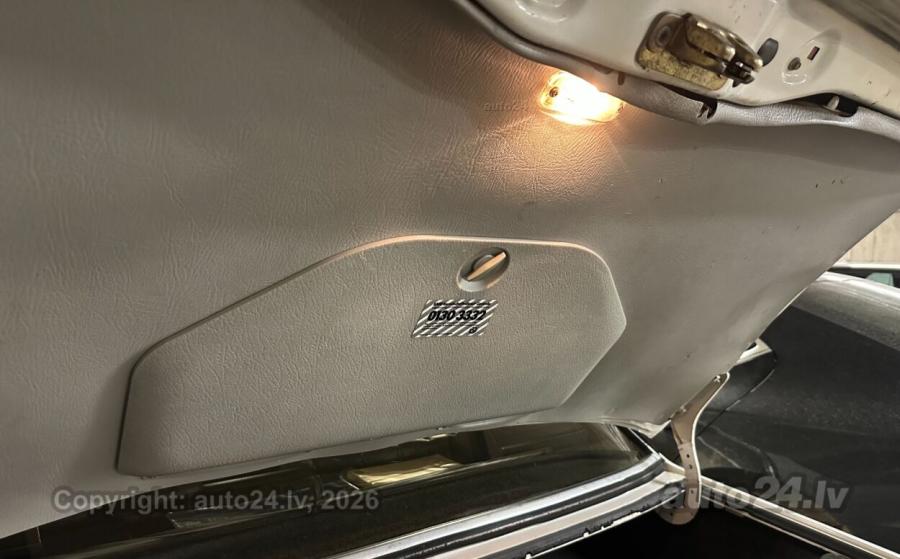 Balts BMW 7 Series 1984 Tallina, ar dzinēja tilpumu 3.40 L un nobraukumu 246 tūkst. km par 13500 €, foto 17 vietnē AUTOMOTO.COM.LV