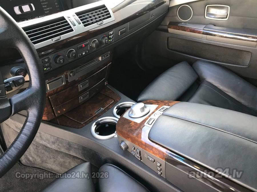 Balts BMW 7 Series 2003 Tallina, ar dzinēja tilpumu 6.00 L un nobraukumu 74 tūkst. km par 22500 €, foto 14 vietnē AUTOMOTO.COM.LV