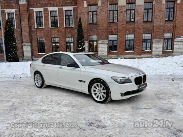 Balts BMW 7 Series 2011 Tallina, ar dzinēja tilpumu 4.40 L un nobraukumu 84 tūkst. km par 15900 €, foto 1 vietnē AUTOMOTO.COM.LV