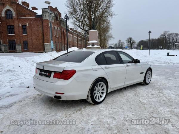 Balts BMW 7 Series 2011 Tallina, ar dzinēja tilpumu 4.40 L un nobraukumu 84 tūkst. km par 15900 €, foto 3 vietnē AUTOMOTO.COM.LV