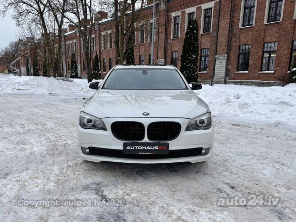 Balts BMW 7 Series 2011 Tallina, ar dzinēja tilpumu 4.40 L un nobraukumu 84 tūkst. km par 15900 €, foto 8 vietnē AUTOMOTO.COM.LV
