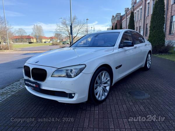 White BMW 7 Series 2011 in Tallinn, with an engine capacity of 4.40 L and mileage of 85 thousand km for 13900 €, photo 7 on AUTOMOTO.COM.LV