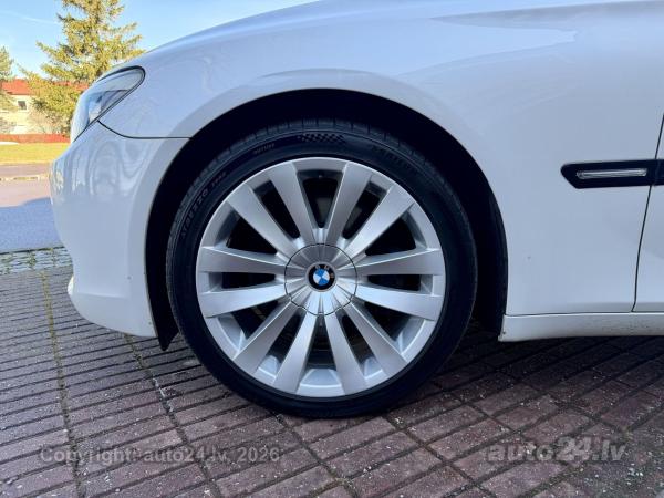 White BMW 7 Series 2011 in Tallinn, with an engine capacity of 4.40 L and mileage of 85 thousand km for 13900 €, photo 9 on AUTOMOTO.COM.LV