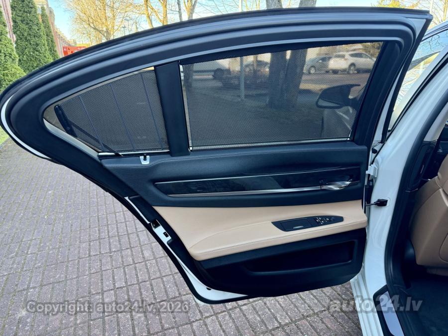 Balts BMW 7 Series 2011 Tallina, ar dzinēja tilpumu 4.40 L un nobraukumu 85 tūkst. km par 13900 €, foto 17 vietnē AUTOMOTO.COM.LV