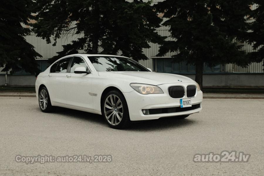 Balts BMW 7 Series 2011 Tallina, ar dzinēja tilpumu 3.00 L un nobraukumu 284 tūkst. km par 12400 €, foto 1 vietnē AUTOMOTO.COM.LV