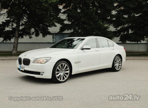 Белый БМВ 7 Серия 2011 в Таллин, объемом двигателя 3.00 л и пробегом 284 тыс. км за 12400 €, фото 2 на AUTOMOTO.COM.LV