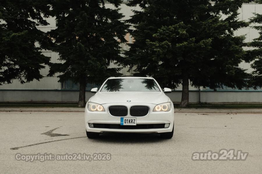 Balts BMW 7 Series 2011 Tallina, ar dzinēja tilpumu 3.00 L un nobraukumu 284 tūkst. km par 12400 €, foto 7 vietnē AUTOMOTO.COM.LV