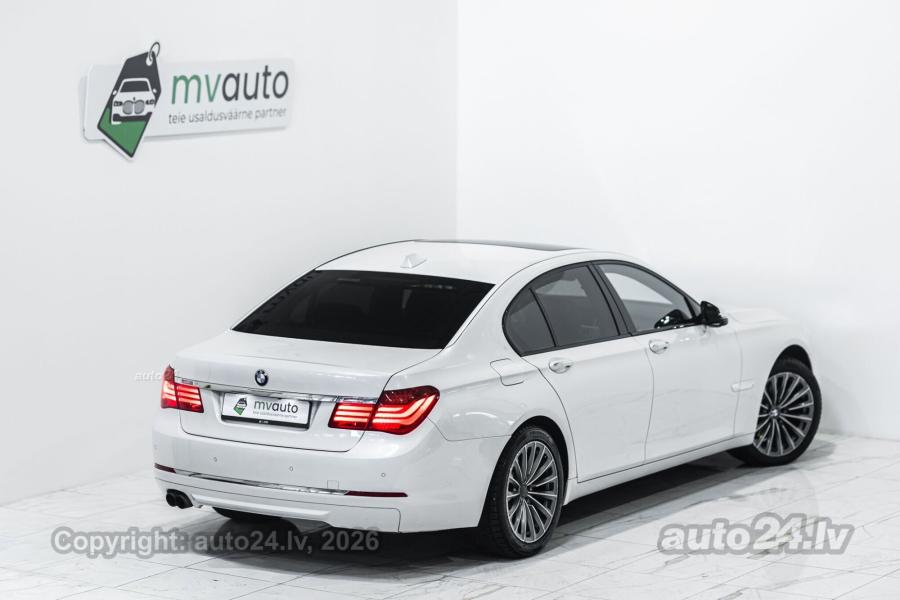 Balts BMW 7 Series 2012 Tallina, ar dzinēja tilpumu 3.00 L un nobraukumu 220 tūkst. km par 13990 €, foto 3 vietnē AUTOMOTO.COM.LV