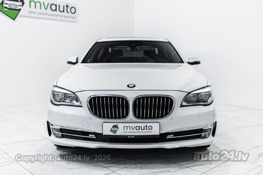 Balts BMW 7 Series 2012 Tallina, ar dzinēja tilpumu 3.00 L un nobraukumu 220 tūkst. km par 13990 €, foto 5 vietnē AUTOMOTO.COM.LV