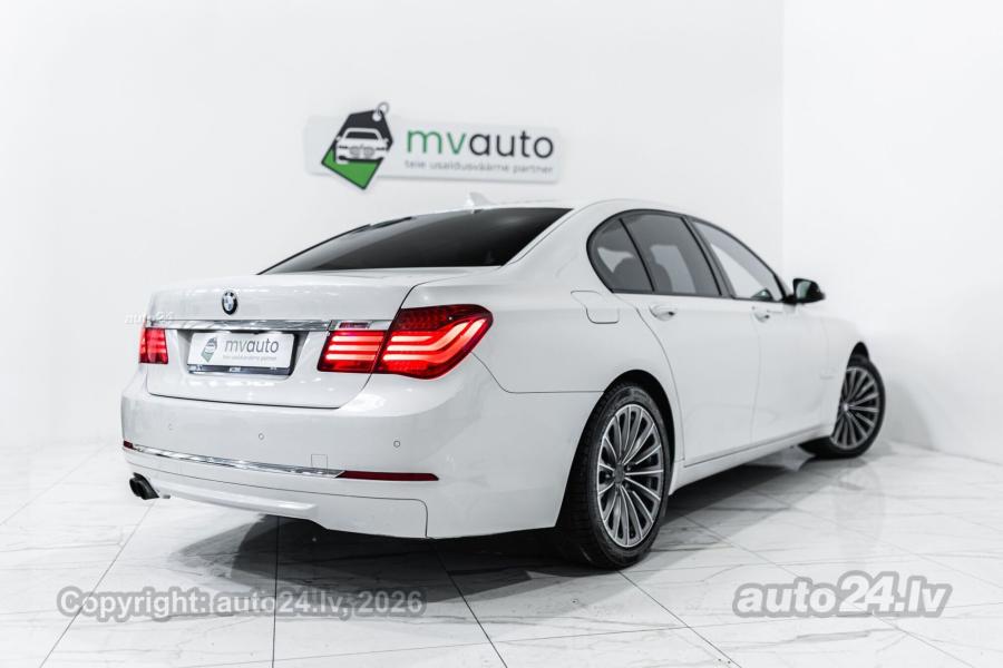 Balts BMW 7 Series 2012 Tallina, ar dzinēja tilpumu 3.00 L un nobraukumu 220 tūkst. km par 13990 €, foto 9 vietnē AUTOMOTO.COM.LV