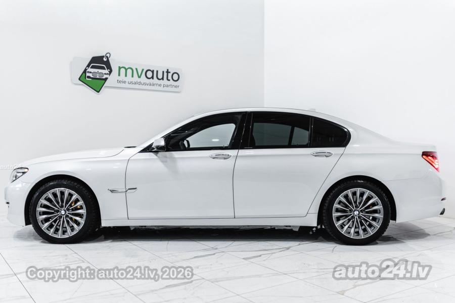Balts BMW 7 Series 2012 Tallina, ar dzinēja tilpumu 3.00 L un nobraukumu 220 tūkst. km par 13990 €, foto 10 vietnē AUTOMOTO.COM.LV