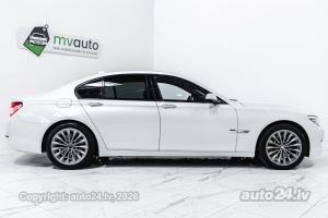 Balts BMW 7 Series 2012 Tallina, ar dzinēja tilpumu 3.00 L un nobraukumu 220 tūkst. km par 13990 €, foto 11 vietnē AUTOMOTO.COM.LV