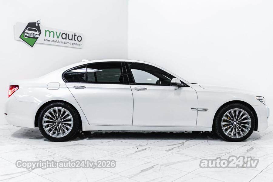 Balts BMW 7 Series 2012 Tallina, ar dzinēja tilpumu 3.00 L un nobraukumu 220 tūkst. km par 13990 €, foto 11 vietnē AUTOMOTO.COM.LV