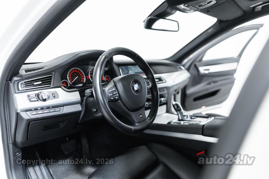Balts BMW 7 Series 2012 Tallina, ar dzinēja tilpumu 3.00 L un nobraukumu 220 tūkst. km par 13990 €, foto 13 vietnē AUTOMOTO.COM.LV
