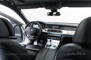 Balts BMW 7 Series 2012 Tallina, ar dzinēja tilpumu 3.00 L un nobraukumu 220 tūkst. km par 13990 €, foto 15 vietnē AUTOMOTO.COM.LV