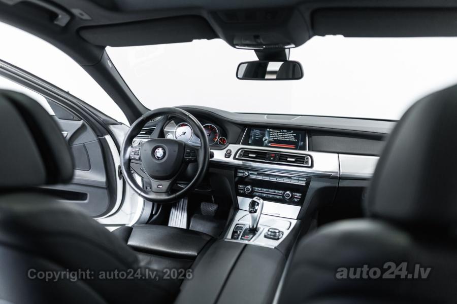 Balts BMW 7 Series 2012 Tallina, ar dzinēja tilpumu 3.00 L un nobraukumu 220 tūkst. km par 13990 €, foto 15 vietnē AUTOMOTO.COM.LV