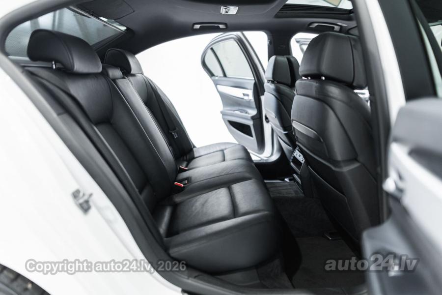 Balts BMW 7 Series 2012 Tallina, ar dzinēja tilpumu 3.00 L un nobraukumu 220 tūkst. km par 13990 €, foto 17 vietnē AUTOMOTO.COM.LV