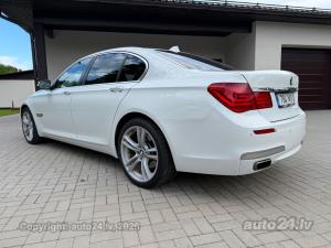 White BMW 7 Series 2012 in Tallinn, with an engine capacity of 3.00 L and mileage of 366 thousand km for 9999 €, photo 5 on AUTOMOTO.COM.LV