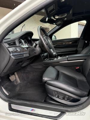 White BMW 7 Series 2012 in Tallinn, with an engine capacity of 3.00 L and mileage of 366 thousand km for 9999 €, photo 8 on AUTOMOTO.COM.LV