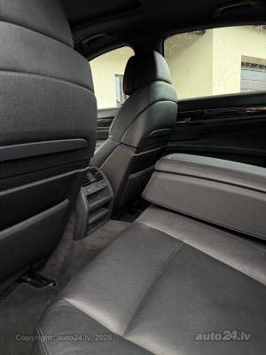 White BMW 7 Series 2012 in Tallinn, with an engine capacity of 3.00 L and mileage of 366 thousand km for 9999 €, photo 11 on AUTOMOTO.COM.LV