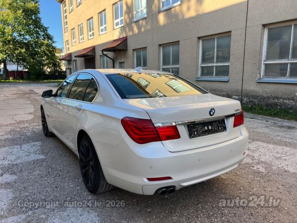 Balts BMW 7 Series 2012 Tartu, ar dzinēja tilpumu 3.00 L un nobraukumu 381 tūkst. km par 8990 €, foto 3 vietnē AUTOMOTO.COM.LV