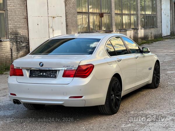 Balts BMW 7 Series 2012 Tartu, ar dzinēja tilpumu 3.00 L un nobraukumu 381 tūkst. km par 8990 €, foto 7 vietnē AUTOMOTO.COM.LV