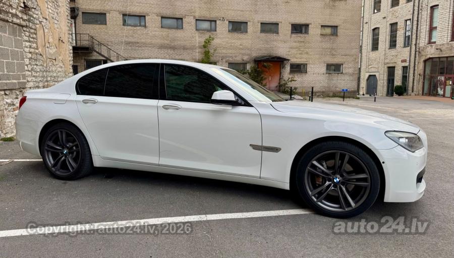 Balts BMW 7 Series 2012 Tallina, ar dzinēja tilpumu 3.00 L un nobraukumu 162 tūkst. km par 5400 €, foto 4 vietnē AUTOMOTO.COM.LV