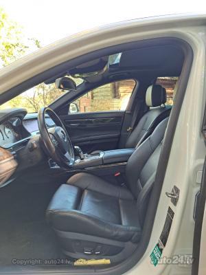 Balts BMW 7 Series 2012 Narva, ar dzinēja tilpumu 3.00 L un nobraukumu 160 tūkst. km par 12999 €, foto 5 vietnē AUTOMOTO.COM.LV