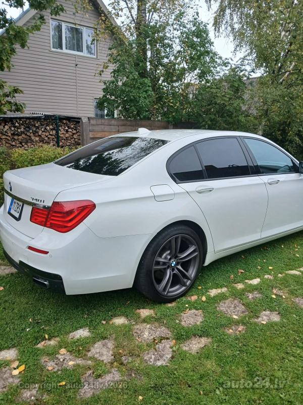 BMW 7 Series 2012 in Narva on AUTOMOTO.COM.LV White BMW 7 Series 2012 in Narva, with an engine capacity of 3.00 L and mileage of 160 thousand km for 12999 €, photo 7 on AUTOMOTO.COM.LV