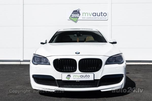 White BMW 7 Series 2013 in Tallinn, with an engine capacity of 3.00 L and mileage of 292 thousand km for 15990 €, photo 4 on AUTOMOTO.COM.LV