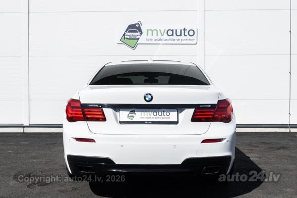 White BMW 7 Series 2013 in Tallinn, with an engine capacity of 3.00 L and mileage of 292 thousand km for 15990 €, photo 7 on AUTOMOTO.COM.LV