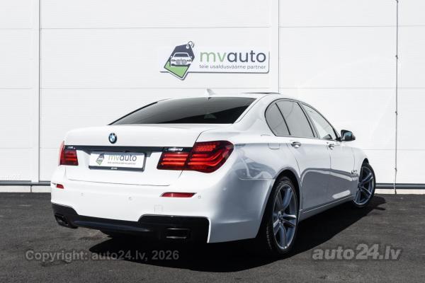 White BMW 7 Series 2013 in Tallinn, with an engine capacity of 3.00 L and mileage of 292 thousand km for 15990 €, photo 8 on AUTOMOTO.COM.LV