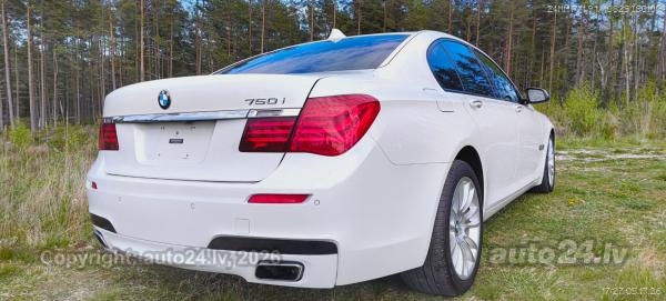 Balts BMW 7 Series 2014 Tallina, ar dzinēja tilpumu 4.40 L un nobraukumu 215 tūkst. km par 19800 €, foto 5 vietnē AUTOMOTO.COM.LV